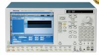 China Tektronix AWG7102 Arbitrary Waveform Generator with 10GS/s Sample Rate and High Bandwidth Output in Benchtop Form Factor for sale