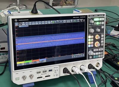 China Rohde and Schwarz MXO44 Digital Oscilloscope with 200 MHz Bandwidth 4 Channel and 12-bit ADC for sale