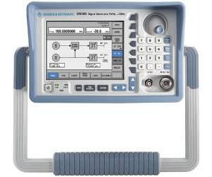 China Rohde And Schwarz SM300 RF Signal Generator 9 KHz to 3 GHz with AM/FM/Phase/Pulse Modulation and Benchtop/Rackmount Design for sale