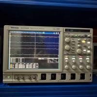 China Tektronix DSA70804B 8 GHz Digital Serial Analyzer with 25 GS/s Sample Rate and 4 Channel Jitter Analysis for sale