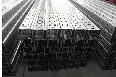China 100mm 150mm 200mm Width Aluminium Perforated Cable Tray With Cover for sale