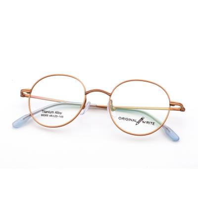 China Unisex Fashionable Comfortable Glasses B Titanium Glasses 66365 for sale