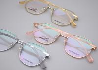 China Exquisite Metal Frames Unisex Full Rim Metal Eyewear Sleek Design for sale
