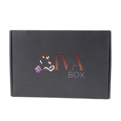 China Wear Resistance Apparel Packaging Boxes Foldable Design Custom Color for sale