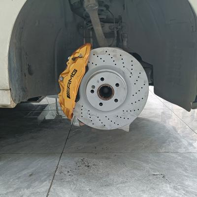 China Mercedes Benz C200 Car Brake Calipers Upgrade 6 Pot Claipers And 355MM Discs for sale