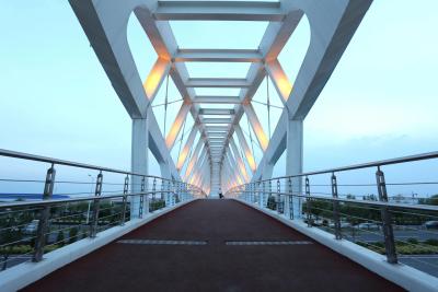 China Welded Steel Box Girder Bridge For Heavy Traffic Long Spans Low Maintenance for sale