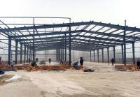 China Low cost steel structure warehouses with middle column design for sale