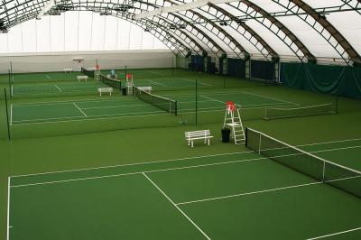 China Aluminum Alloy Window Steel Fabricated Warehouse For Indoor Sport Court And Gymnasium Construction for sale