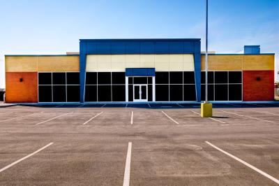 China Easy to Install Commercial Steel Structure Buildings Canada Short Construction Period Automotive Repair Shop Furniture Store for sale