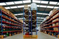 China Clear Span Anti-Corrosion Steel Warehouse for Global Logistics Park for sale