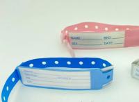 China One Time Use Hospital Plastic Bracelets Medical Disposable PVC Patient Identification Wristbands for sale