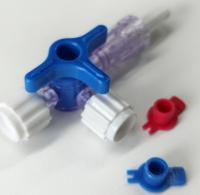 China Disposable Hospital Supply Medical Three Way Valve 3-Way Stopcocks With Luer Connections With Screw Cap for sale