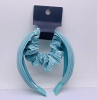 China RICHSTAR Fabric Hair Accessories - Velvet Scrunchie & Wide Headband in Various Sizes with 45-Day Delivery for sale