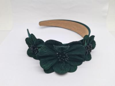 China Fabric Hair Accessories Set Scrunchie Hairband Hair Claw Various Colors Sizes for Women Girls for sale