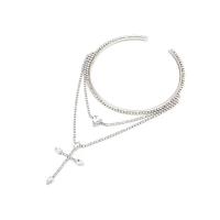 China Ladies Fancy Necklace Round Rhinestone Alloy Jewelry Gold Silver Plated 45cm for sale