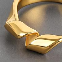 China 18K Gold Fancy Ladies Ring - 20g Lightweight Copper Design with 6.5cm Diameter for Weddings and Parties for sale