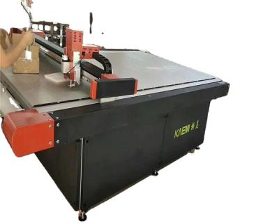 China Auto Fabrics Feeding CNC Digital Cutter with Multiple Layers Cutting and AC 220V/380V±10% Voltage for sale