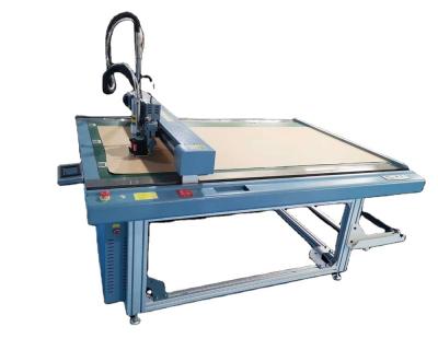 China Automatic Flatbed Cutting Plotter with HP45 Ink Box and 1500x1200mm Cutting Scope for Precision Cutting for sale