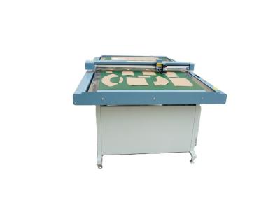 China 1500x1000mm Automatic Flatbed Cutter Plotter with HP45 Universal Ink for Garment Pattern Cutting for sale