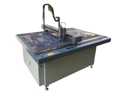 China Garment Template Cutting Machine with 500-1800mm/s Cutting Speed, Graver Cut Tools, and 1500x900mm Cutting Scope for sale