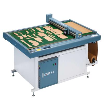 China Flatbed Cutter Plotter with 1500x1000mm Cutting Scope 1200mm/s Speed and HP45 Ink Box for Garment Shops for sale