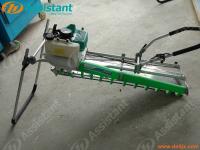 China 2.2KW / 2.9HP Engine Power DL-4CP-100 Ochiai 1000mm Curved Blade Two Man Tea Harvester for sale