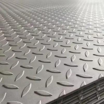 China Embossed Stainless Steel Diamond Checker Plate 2mm-8mm Anti-Slip Decorative Sheet for sale
