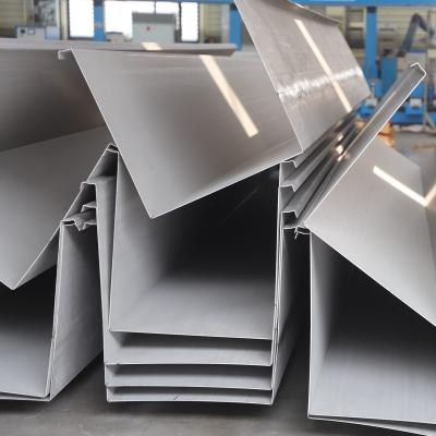 China Customized Stainless Steel Gutter 304 316L Open Top Drainage System for Roof Rainwater Collection for sale