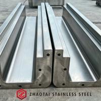 China Custom 316L Stainless Steel Drainage Channel Conveyor Chute Fabrication Heavy Duty Trench Drain System With Anti Slip Grating for sale