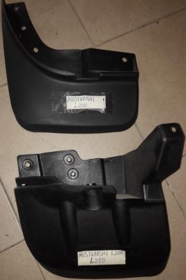 China Automotive Replacement Rubber Car Mud Flaps For Mitsubishi L200 Use for sale
