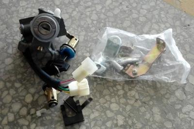 China Spare Electronical Parts AMW FAW Jiefang FM240 Components Ignition Key for sale