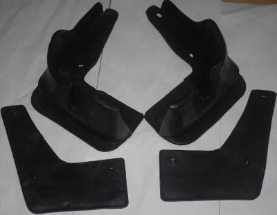 China Set Of Rubber Car Mud Flaps For Nissan Cedric 1992- SY31 Complete Replacement for sale