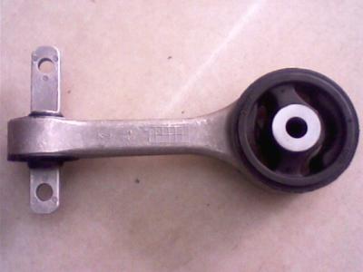 China Right Upper Engine Mounting For Honda Civic 2006-FA1 MTM Car Body Spare Parts 50880-SNA-A02 for sale