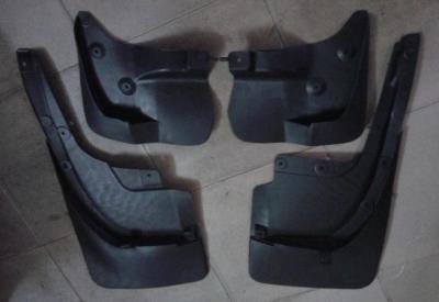 China Japanese Spare Rubber Mud Flaps For Toyota Land Cruiser FJ200 Prado 2012 - 2014 TRJ200 / RZJ200 / GRJ200 / URJ200 for sale