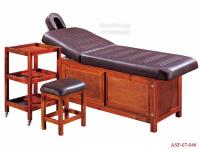 China Fashion Wooden Massage Bed with Leather for Beauty Salon Custom Color 200kg Capacity for sale