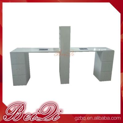 China Professional Manicure Nail Table Salon Equipment Pedicure Desk 110V Wholesale for sale