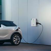 China BENY level 2 charger 32A ev home Wallbox 7kw white Charging station  1-phase 230V car electric charging station for sale