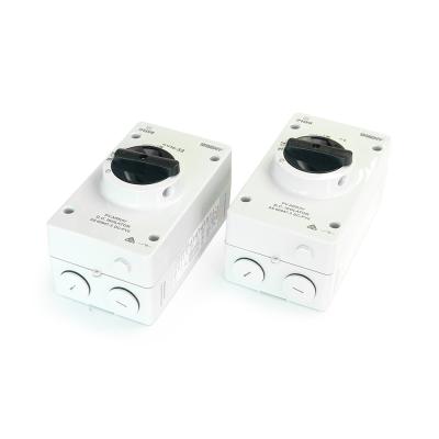 China 1000V 32A DC Solar Isolator Switch Weatherproof UV Resistant PV Disconnect Switch for sale