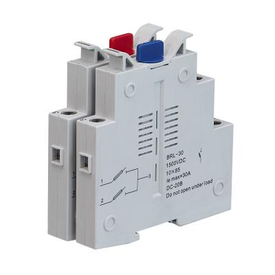 China Waterproof DC Fuse Holder Solar Safety PV Fuse Holder 1500V 30A 2P for sale