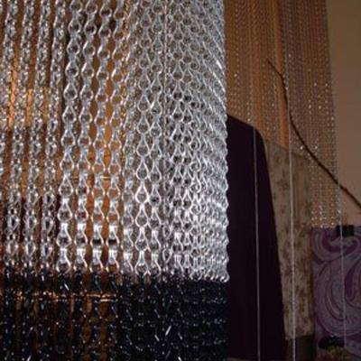 China Durable Aluminium Chain Fly Screen with 1.2mm Wire Diameter and 60% Open Area for Optimal Ventilation and 12x24mm Hook Size for sale