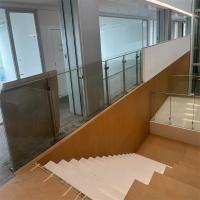 China Side Mounted Modern Black Stair Handrail Railing 6061 Aluminum Alloy For Steps for sale