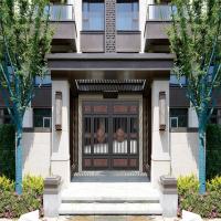 China Entrance Front Residential Rod Iron Driveway Gates Single Doors Welded for sale