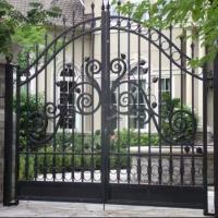 China Modern Style Iron Main Gate Designs Steel Picket Fence Gate for sale