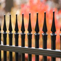 China Pre-Assembled Aluminum Railing Crossbar Railing Designs Luxury Villa for sale
