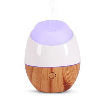 China USB Mini Essential Oil Diffuser Lightweight Design for Aromatherapy Relaxation in Bedroom Office Small Room for sale