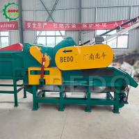 China 90KW Wood Sawdust Making Machine with 4000-8000KG/H Capacity and 4500KG Weight for Industrial Production for sale