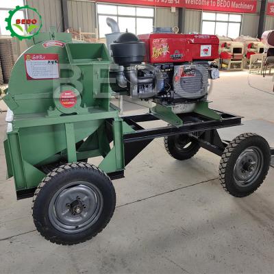 China Portable Wood Sawdust Machine 32HP Diesel Engine 1500x1100x950mm 500-800KG/H Capacity for sale