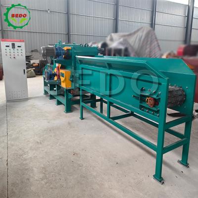 China 380V 90KW Wood Sawdust Manufacturing Machine with 12 Alloy Steel Blades, 4000-8000KG/H Capacity for sale