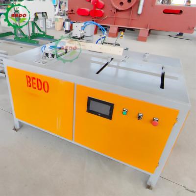 China 2400pcs/h Pneumatic Wood Pallet Block Cutting Machine - Electric Powered with Customizable Sizes for sale