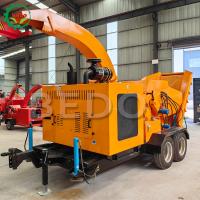 China Self Feeding Garden Wood Chipper Machine 150mm Feeding Size 800-1000kg/h Capacity for sale